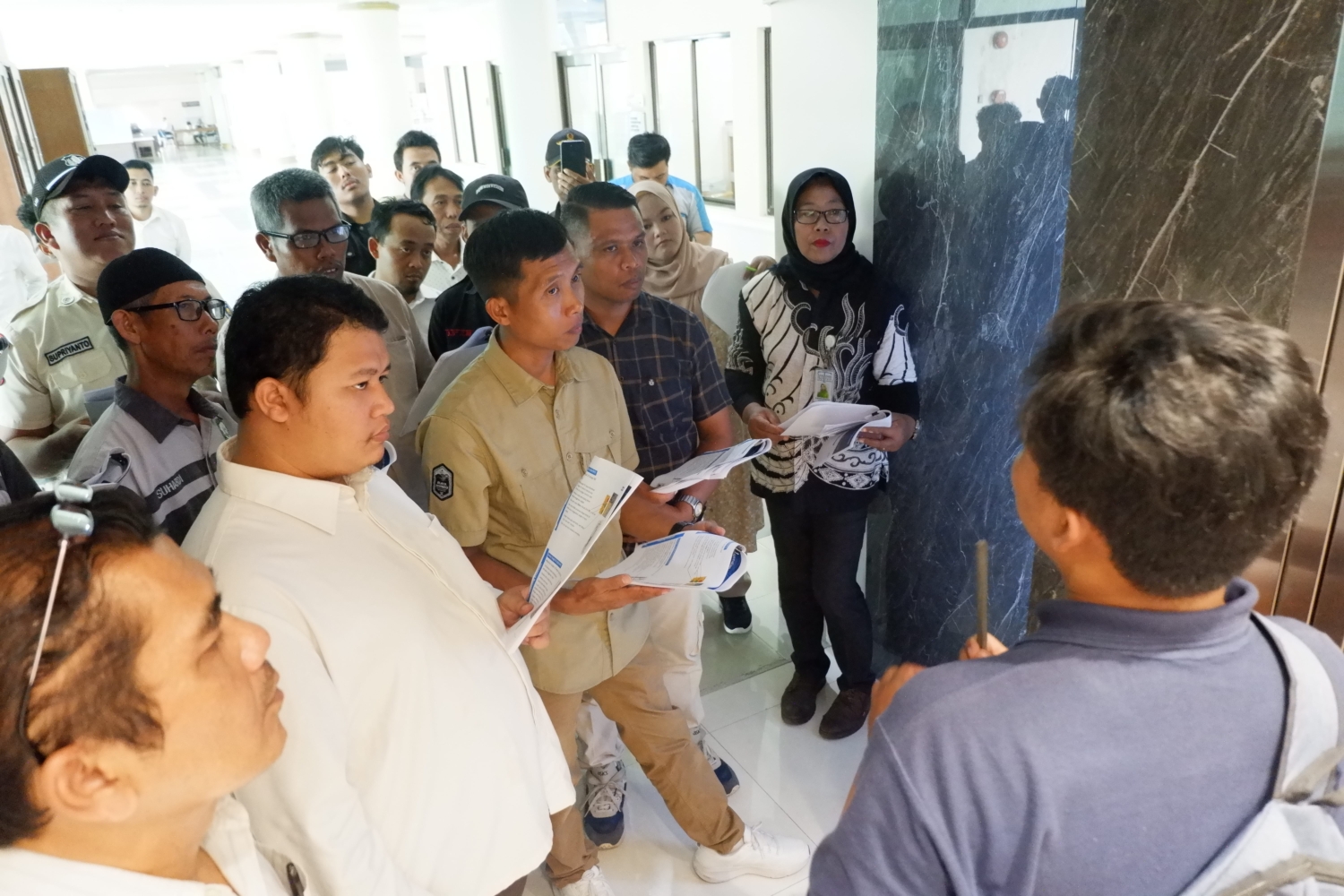 Training K3 Pengenalan Operasional Lift dan Evakuasi di Gedung Masjid ...